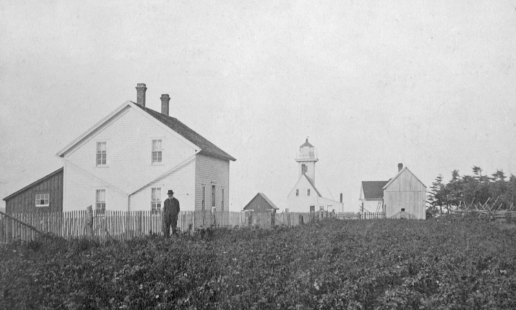 Apple River Lighthouse, Nova Scotia Canada at Lighthousefriends.com
