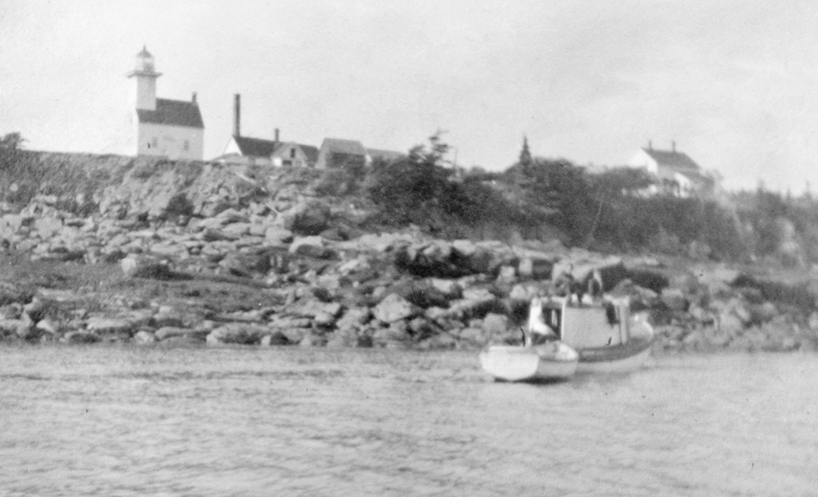 Apple River Lighthouse, Nova Scotia Canada at Lighthousefriends.com