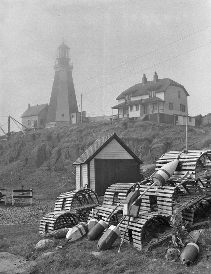 Cape Forchu Lighthouse, Nova Scotia Canada at Lighthousefriends.com