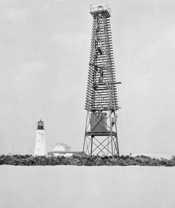 Cape Henlopen Lighthouse, Delaware at Lighthousefriends.com