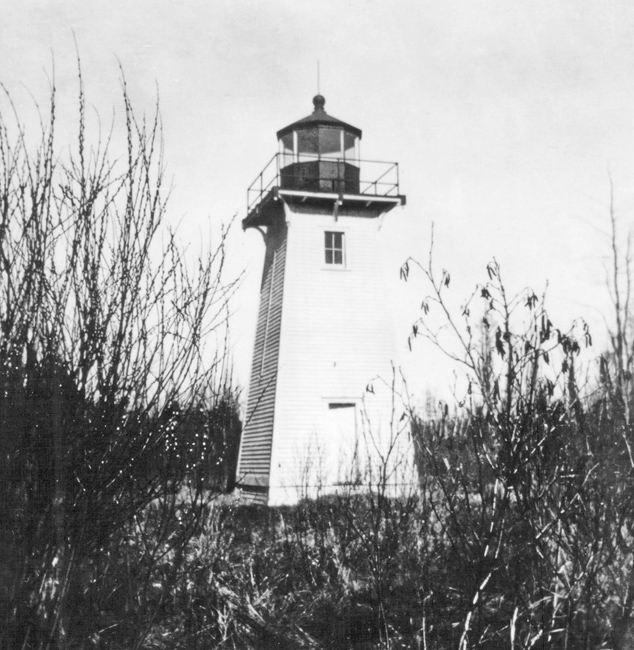 Cedar Point Range Lighthouse, Michigan at Lighthousefriends.com
