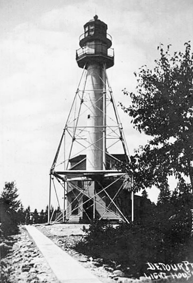 Detour Lighthouse, Michigan at Lighthousefriends.com