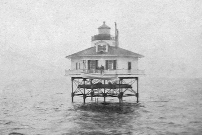 Holland Island Bar Lighthouse, Maryland at Lighthousefriends.com