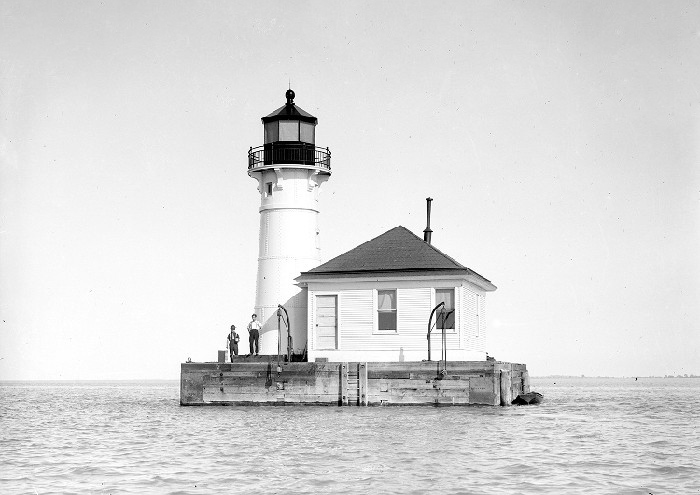 Peche Island Lighthouse, Michigan at Lighthousefriends.com