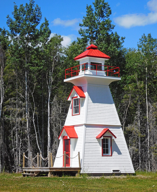 Pointe Duthie Lighthouse, Quebec Canada at Lighthousefriends.com