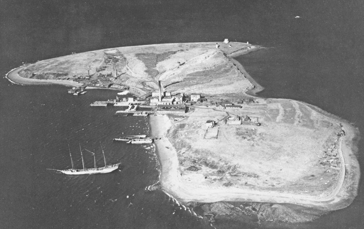 Broad Sound Channel Lighthouse, Massachusetts at Lighthousefriends.com