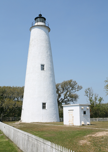 Ocracoke Lighthouse, North Carolina at Lighthousefriends.com